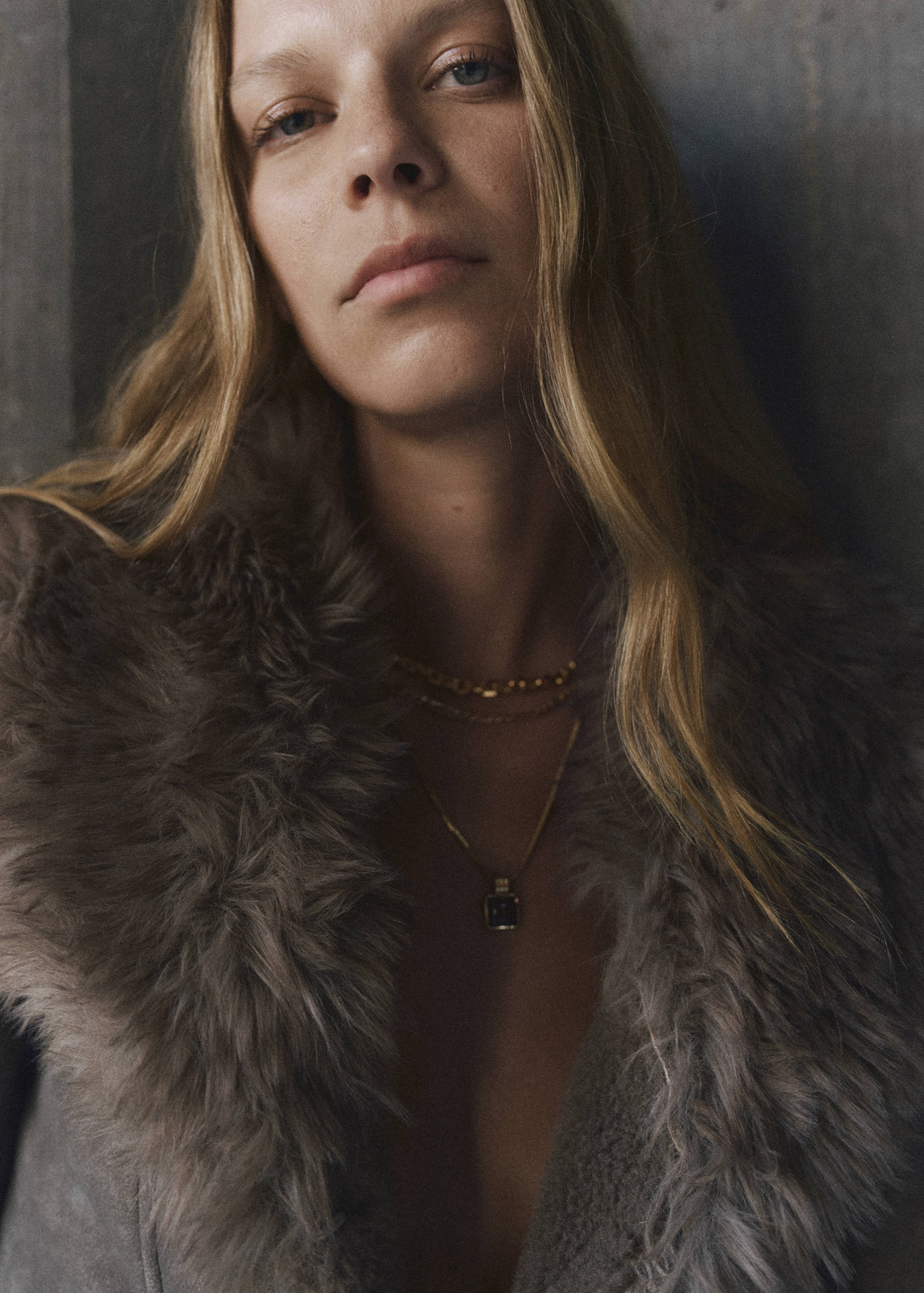 Suede-effect faux-fur jacket - Women | MANGO OUTLET USA