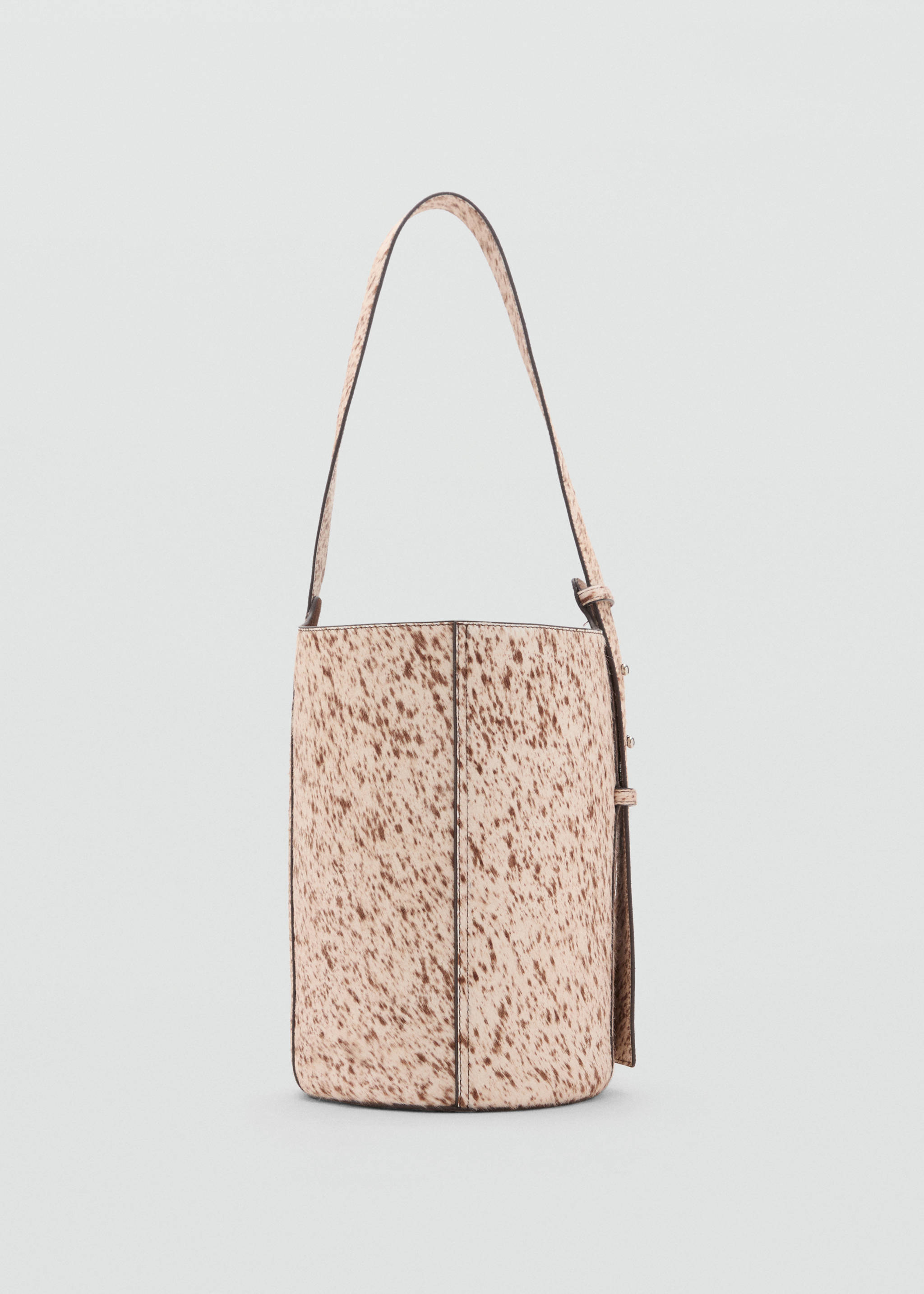 Leather and fur bucket bag - Women | MANGO OUTLET United Kingdom